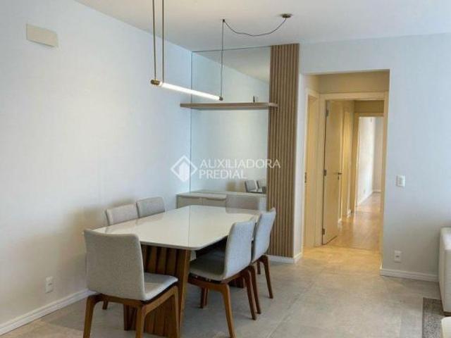 Apartamento semimobiliado, 100m², 3 dormitórios sendo 1 suíte no bairro Panazzolo