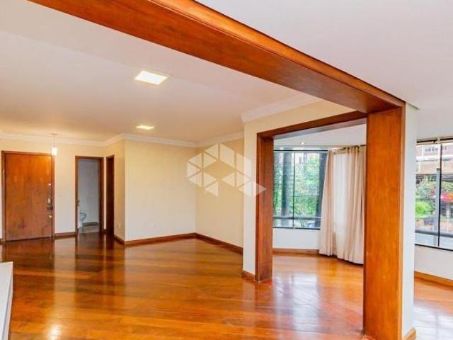 Apartamento semimobiliado  2 dormitórios  2 banheiros  103m²  1 vaga  a 1 quadra da Encol  Bairro Pe