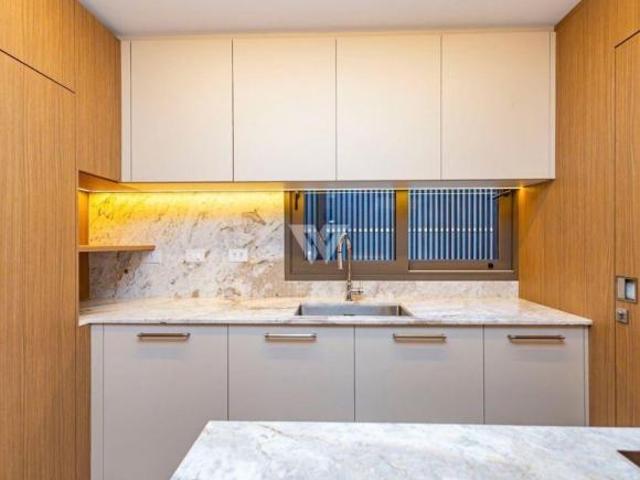 APARTAMENTO SEMIMOBILIADO 2 SUÍES 2 VAGAS VARANDA C/ CHURRASQUEIRA BATEL