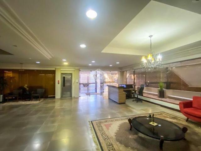 Apartamento semimobiliado, 3 dormitórios, 1 suíte, 147 m² Centro Histórico, Porto Alegre