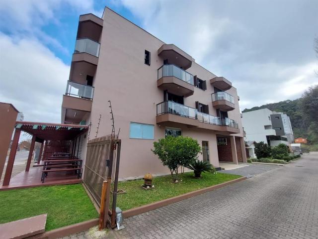 Apartamento Semimobiliado