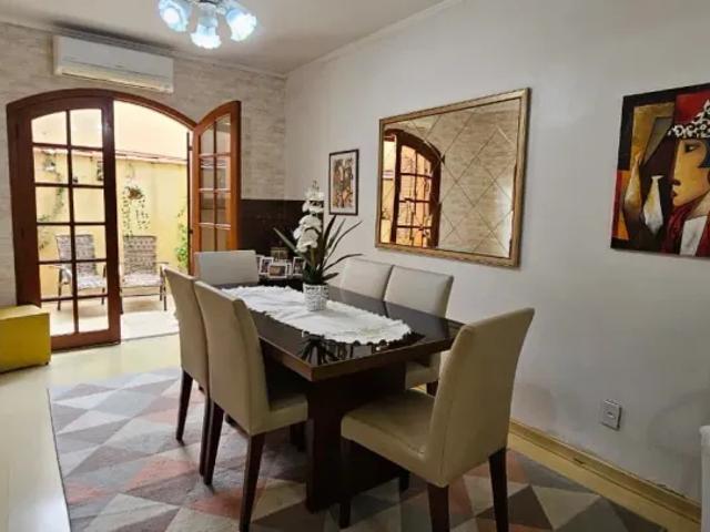 Casa em Condominio Horizontal com 3 dormitórios sendo 1 suíte com 1 vaga cobe