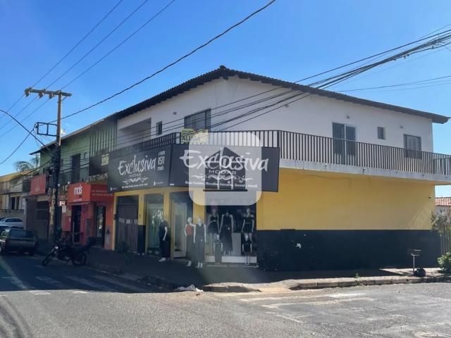 Apartamento sobrado para locação no bairro Marta Helena