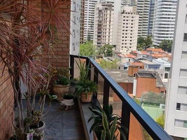 Apartamento Sofisticado | 215m² | 4 Dormitórios | Aclimação