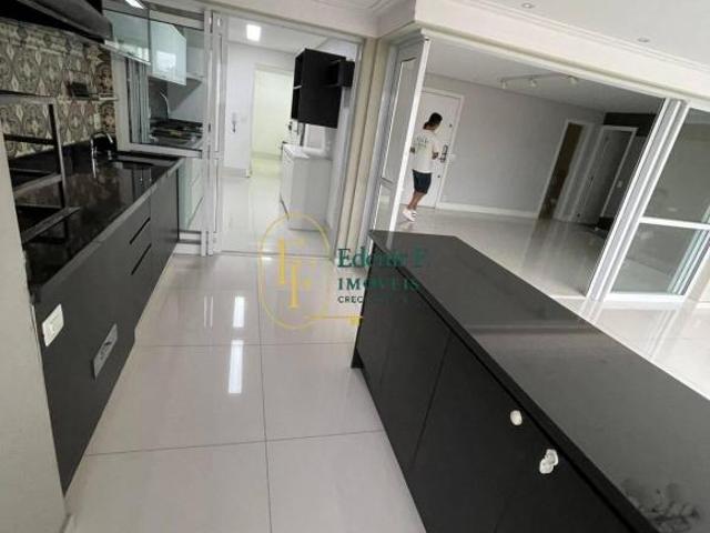 Apartamento sofisticado com 3 suítes e varanda gourmet