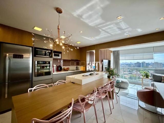 Apartamento Sofisticado com 2 dor. /1 suíte/Varanda Integrada/2 vagas + Depósito/Lazer Completo à ven