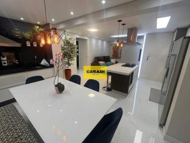 Apartamento Sofisticado Mobiliado à Venda | 2 Suítes, Depósito e Condomínio Completo