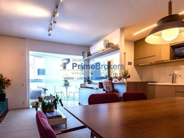 Apartamento sofisticado, reformado por arquiteta, 63m2 com lazer