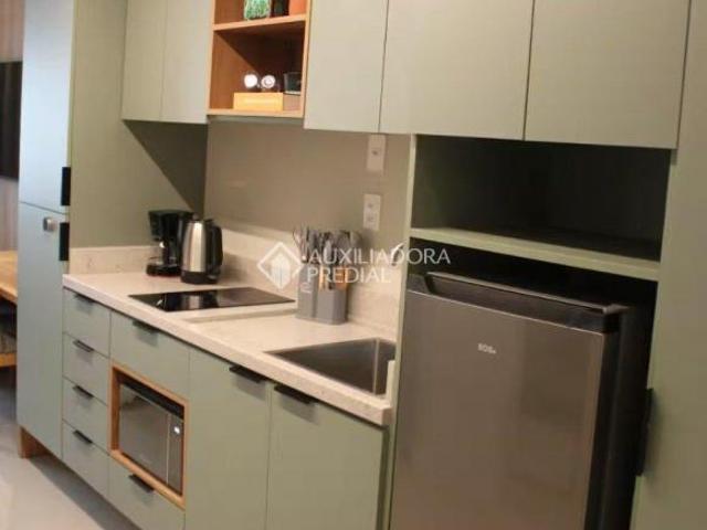 Apartamento Studio 30m² na Cidade Baixa Mobiliado com Piscina e Academia