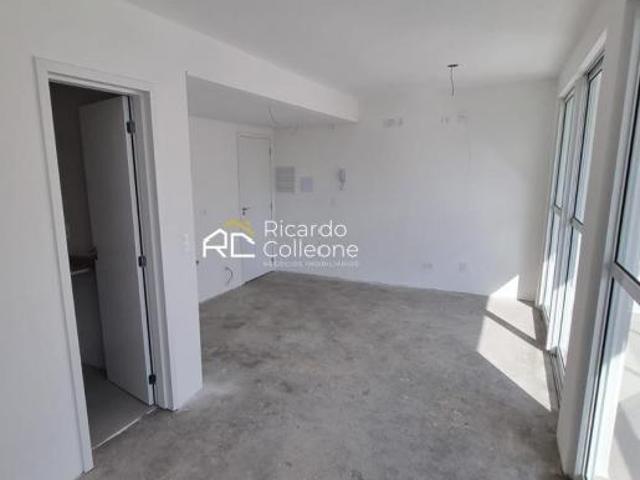 Apartamento Studio, 34m2, Ampla Sacada. Novo!