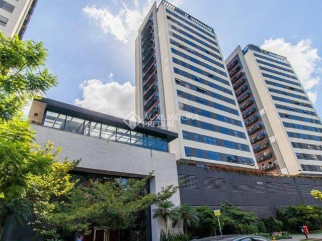 Apartamento Studio 69m² no Petrópolis com 1 dormitório e 1 vaga