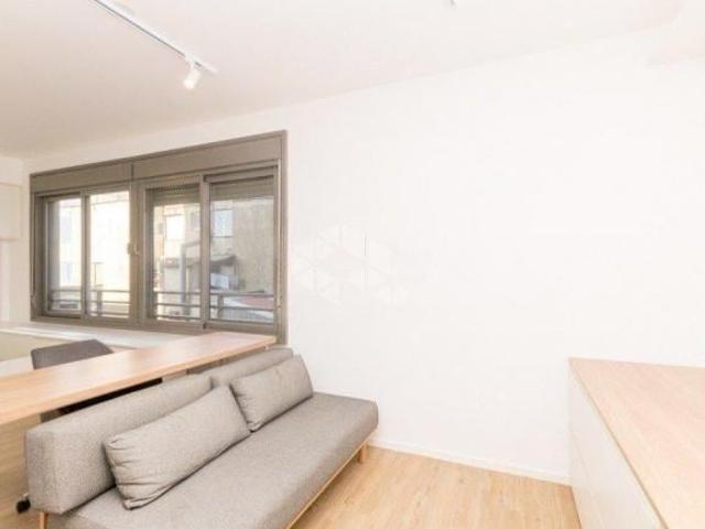 Apartamento studio, novo totalmente mobiliado em frente ao Parque da Redenção