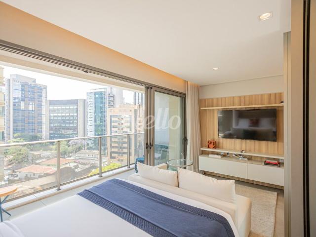 Apartamento Studio para alugar com 1 quarto, 42m²