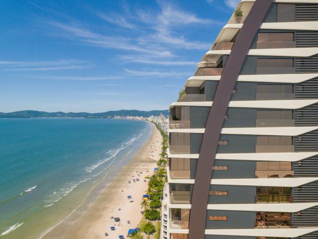 Apartamento Super Luxo 4 dormitórios ENSEADA RESIDENCE