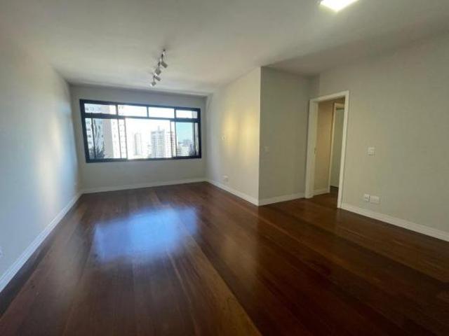 Apartamento/centro/ 3 quartos, sendo 2 suítes, todos reformado/Portaria 24hs/Uberlândia