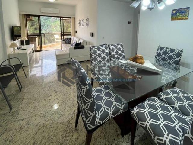 Apartamentocom beira mar com varanda e lazer de clube na Praia da Enseada, Guaru