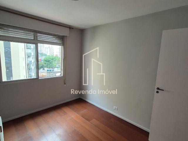 ApartamentoEXCELENTE OPORTUNIDADE APARTAMENTO COM 3 DORM, SENDO 1 SUÍTE, 1 VAGA COM 84M² NA VILA OLÍMPIA. Venha morar em um apartamento recém reformado e pintado, pronto para você se mudar e desfrutar de todo o conforto e praticidade que ele oferece. Com