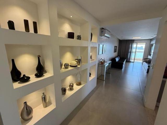 ApartamentoFrente Total mar, 3 quartos sendo 1 suite, 2 vagas, lazer total