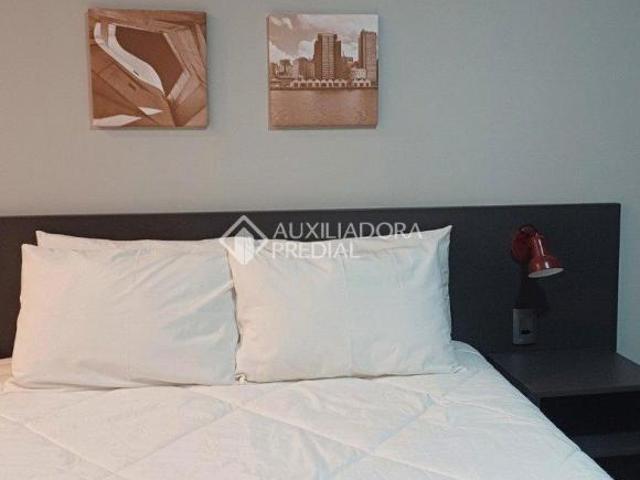 Apartamento/Loft a venda em Porto Alegre