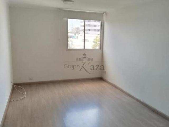 Apartamento/Padrão 3 dormitórios No bairro Jardim São Dimas Edifício Primavera