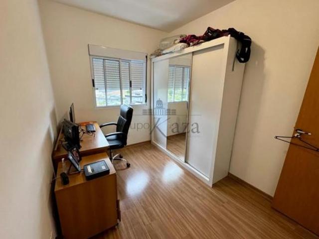 Apartamento/Padrão Residencial Colinas do Paratehy Caminho das Árvores
