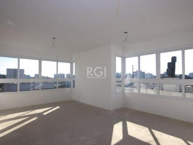 Apartamentos 2 e 3 dorm no bairro Cristo Redentor Porto Alegre