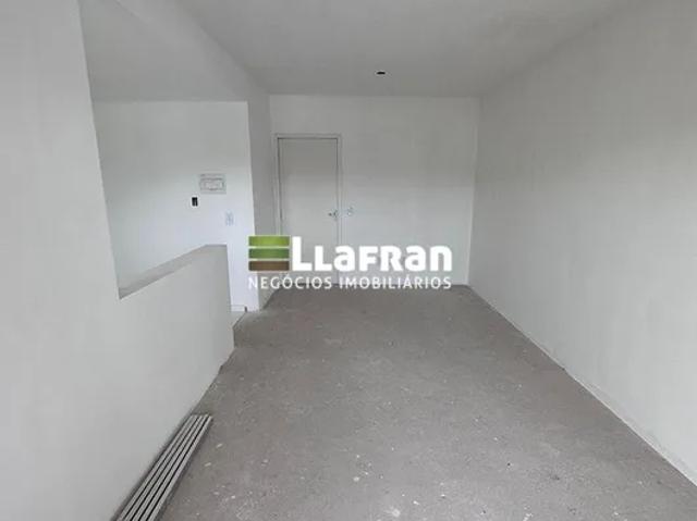 Apartamentos com 2 Quartos e 2 banheiros à Venda em Centro
