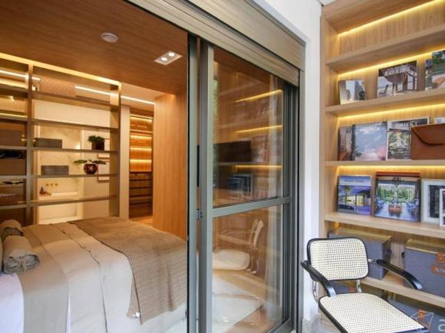 Apartamentos à venda em Vila Mariana, São Paulo | 3 quartos com 153 m²
