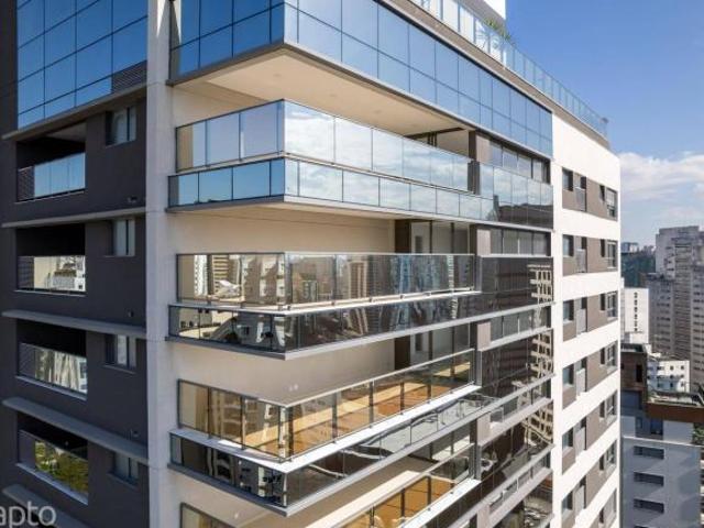 Apartamentos à venda em Vila Nova Conceição, São Paulo | 3 quartos com 181 m²