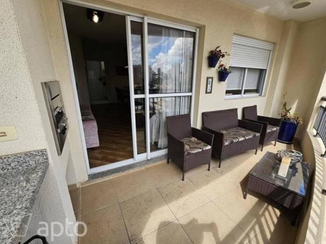 Apartamentos à venda em Vila Gumercindo, São Paulo | 3 quartos com 87 m²