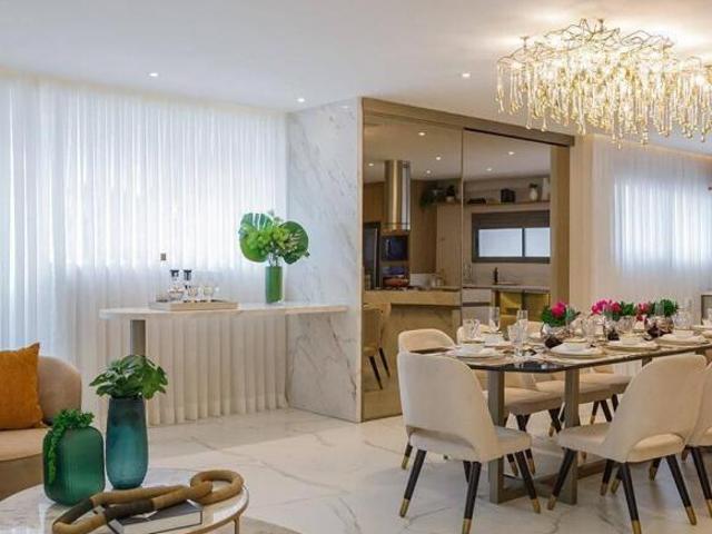 Apartamentos à venda em Alphaville, Barueri | 3 quartos com 175 m²