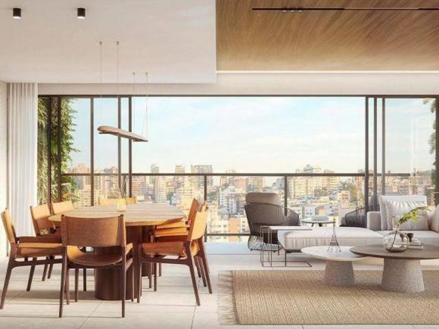 Apartamentos à venda em Auxiliadora, Porto Alegre | 3 quartos com 120 m²