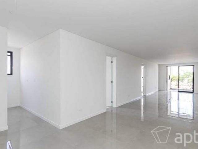 Apartamentos à venda em Capão Raso, Curitiba | 3 quartos com 99 m²