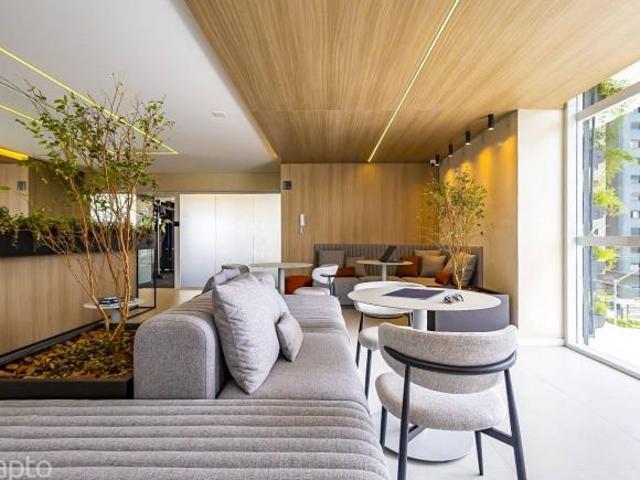 Apartamentos à venda em Cristo Rei, Curitiba | 3 quartos com 147 m²