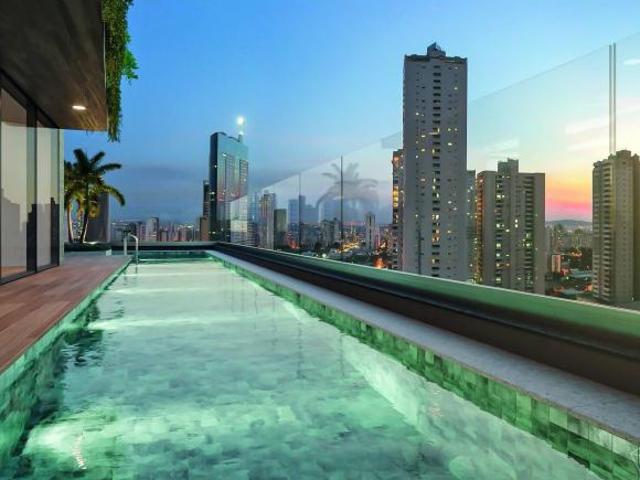 Apartamentos à venda em Jardins, São Paulo | 3 quartos com 142 m²