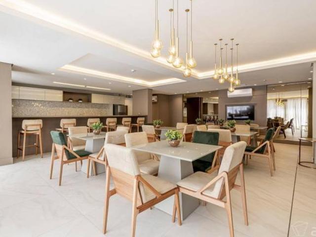 Apartamentos à venda em Passo da Areia, Porto Alegre | 2 quartos com 56 m²