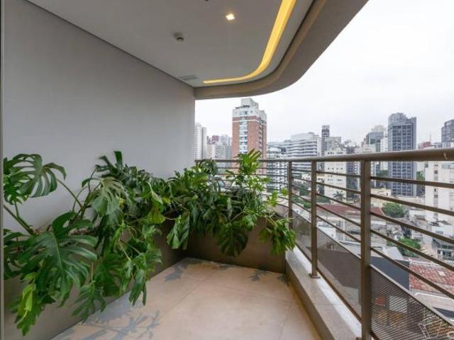 Apartamentos à venda em Pinheiros, São Paulo | 2 quartos com 166 m²