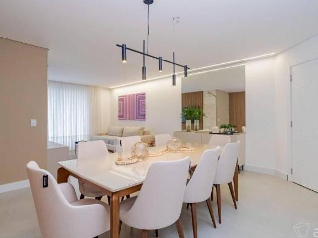 Apartamentos à venda em Seminário, Curitiba | 3 quartos com 131 m²