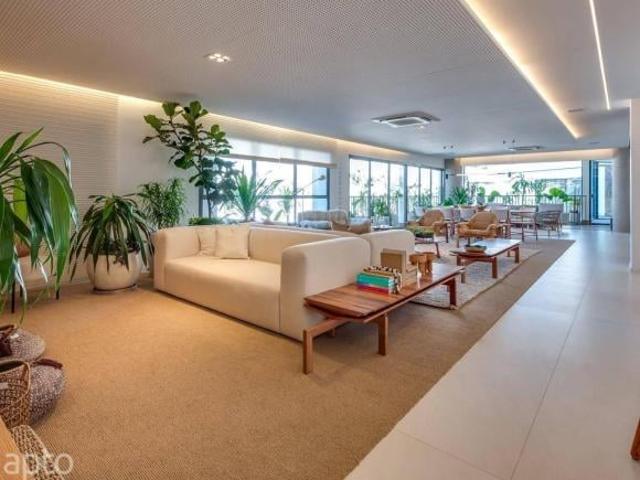 Apartamentos à venda em Setor Oeste, Goiânia | 3 quartos com 270 m²