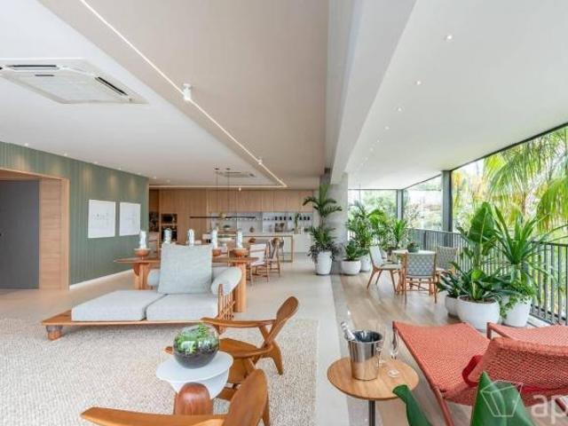 Apartamentos à venda em Setor Oeste, Goiânia | 4 quartos com 730 m²