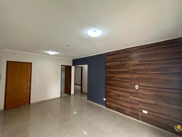 Apartamentos à venda no Condomínio Jardim São Lourenço: 2 quartos, 2 salas, 1 banheiro, 1 vaga de ga