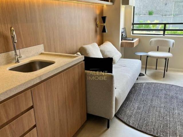 Apartamentos de 1 dormitórios com Varanda