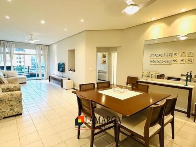 Apartamentos de 4 dormitorios a venda no Guaruja