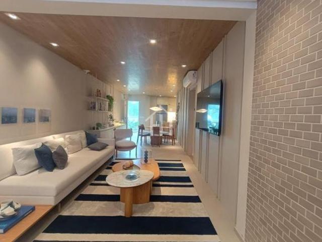 Apartamentos em construção de frente para o mar!
