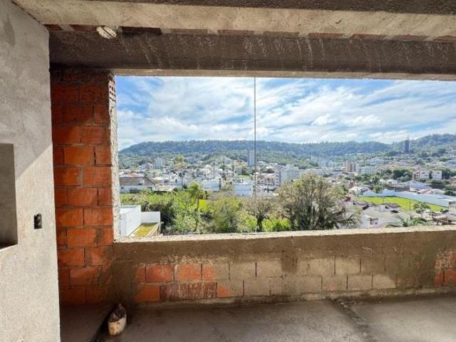 Apartamentos novo de 1 dormitório localizado no bairro Santo Inácio, próximo a UNISC