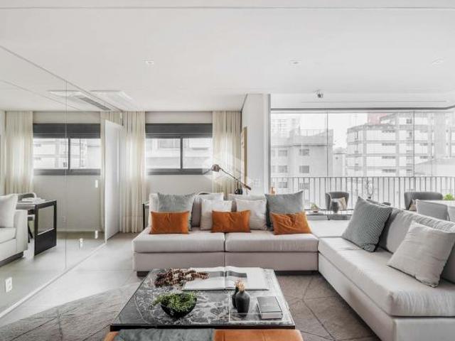 Apartamentos novos à venda em Pinheiros Studios e unidades de 2 ou 3 dormitórios com até 2 vagas