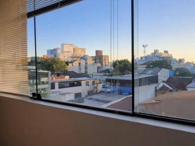 Apartamentos para venda com 2 quartos, 74m² Cidade Baixa