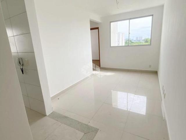 Apartamernto a venda com 2 dormitórios, sala, cozinha, banheiro e vaga de estacionamento