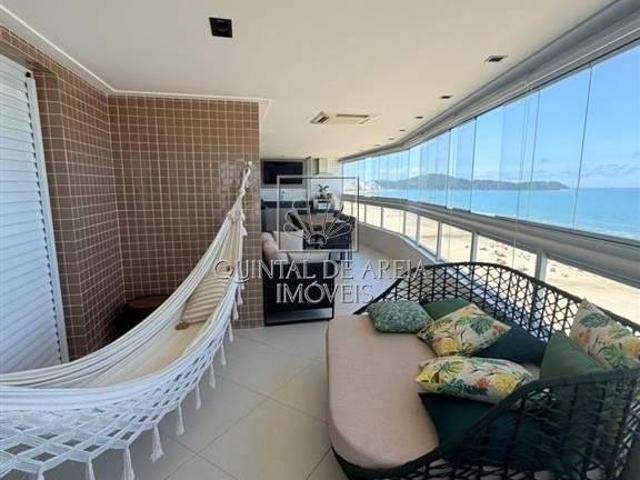 APARTANMENTO COM 3 SUÍTES NA AVIAÇÃO EM PRAIA GRANDE