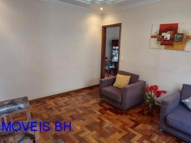 Apartarmento em ótima localização, são 03 quartos, sala, cozinha, 03 banhos e 02 vagas cobertas. ÓTI